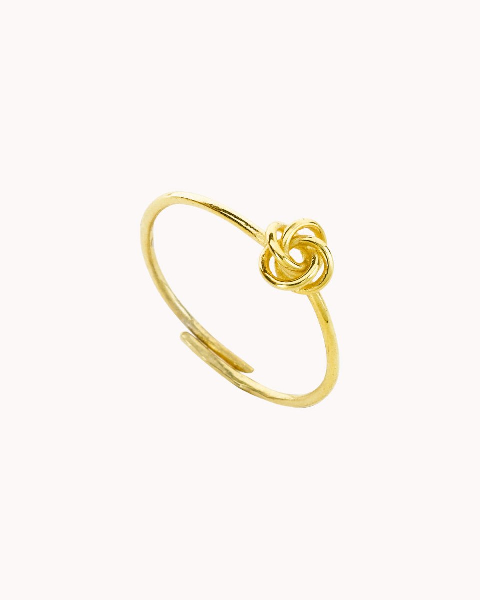 ring with a mini knot